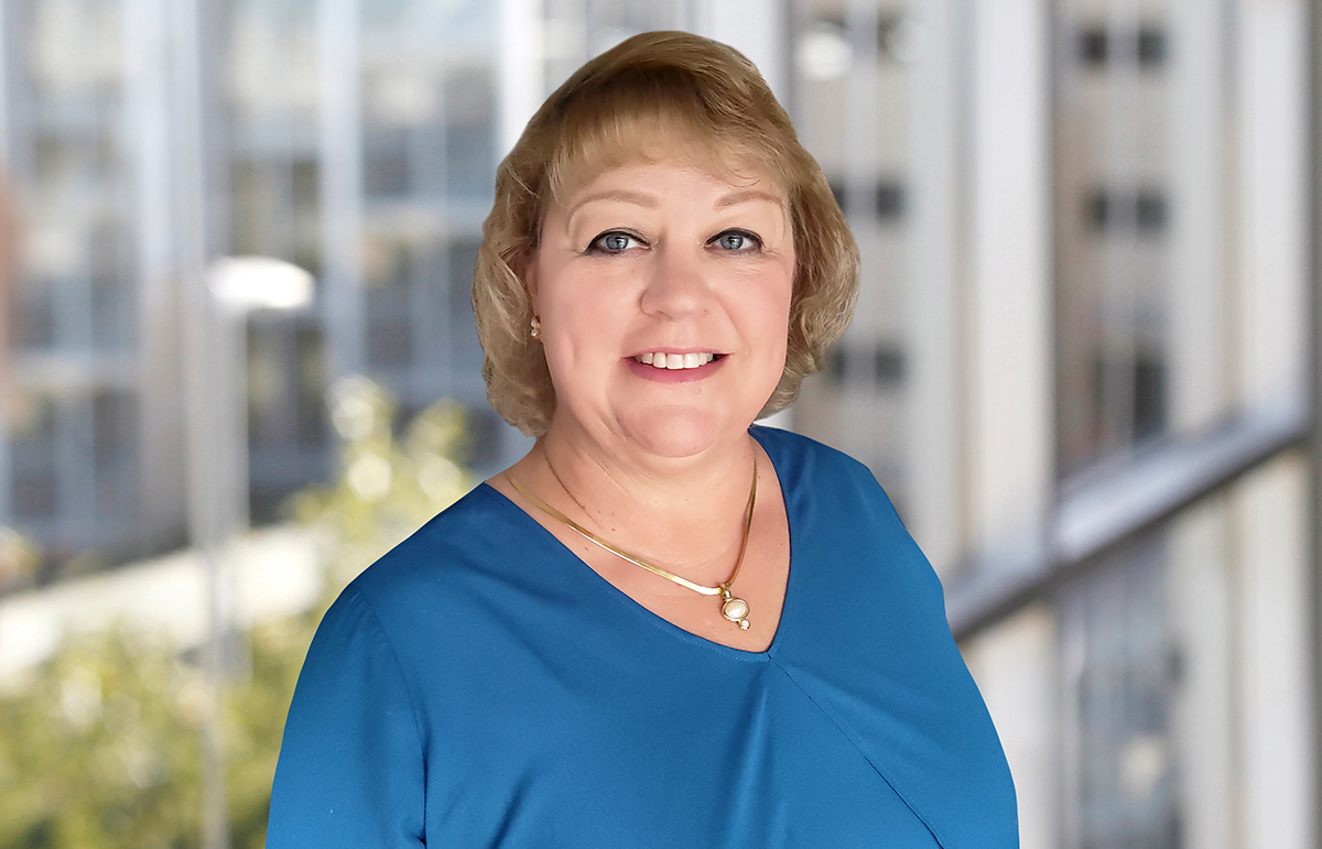 Joanne Davis — Administrative - Cambridge Realty Capital